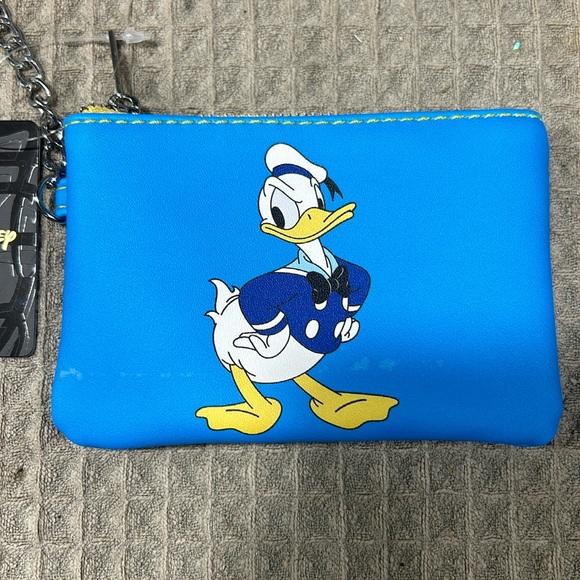 Buckle-Down | Other | Disney Donald Duck Id Card Wallet Holder Keychain ...